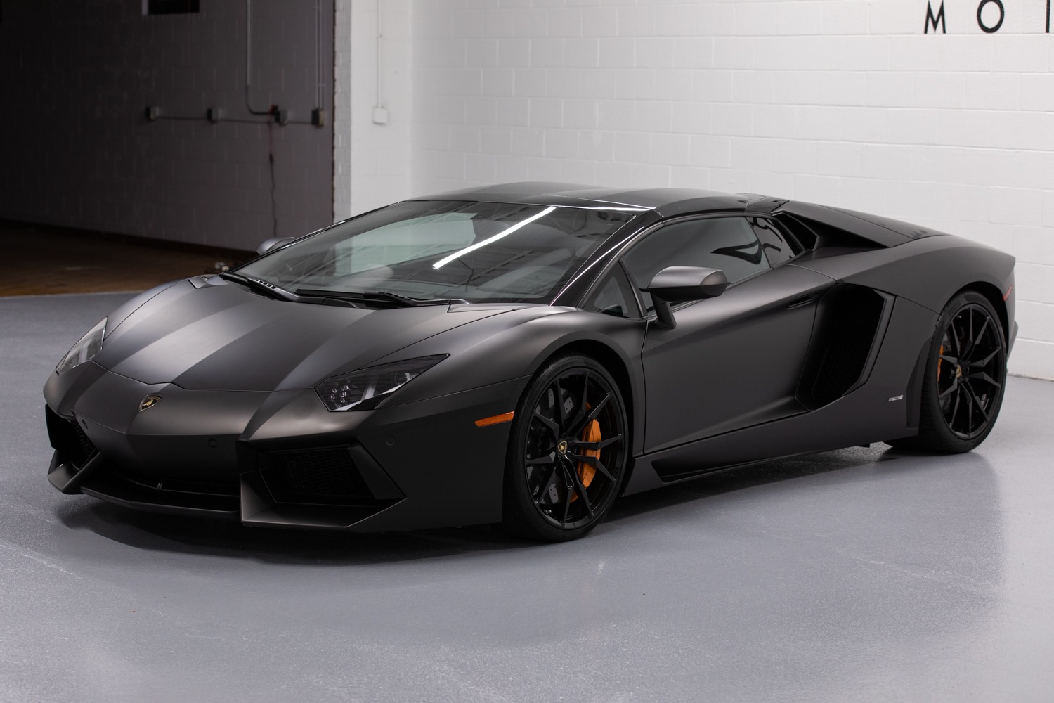 2015 Lamborghini Aventador LP 700-4