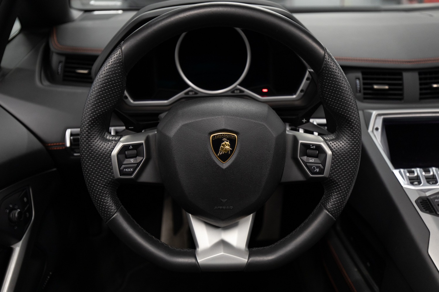 2015 Lamborghini Aventador LP 700-4