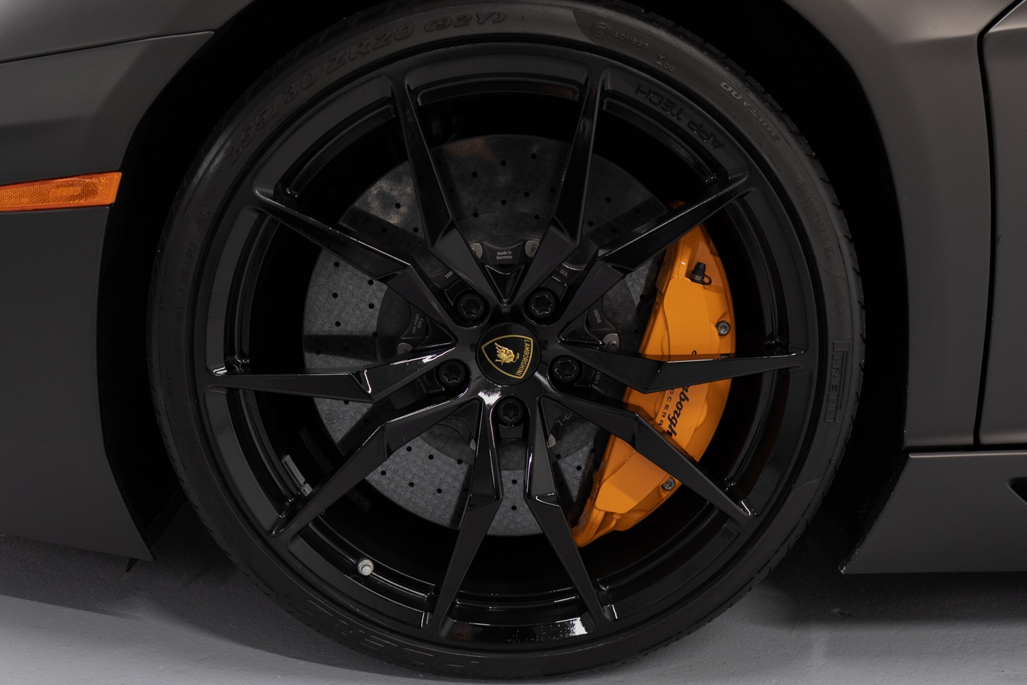 2015 Lamborghini Aventador LP 700-4