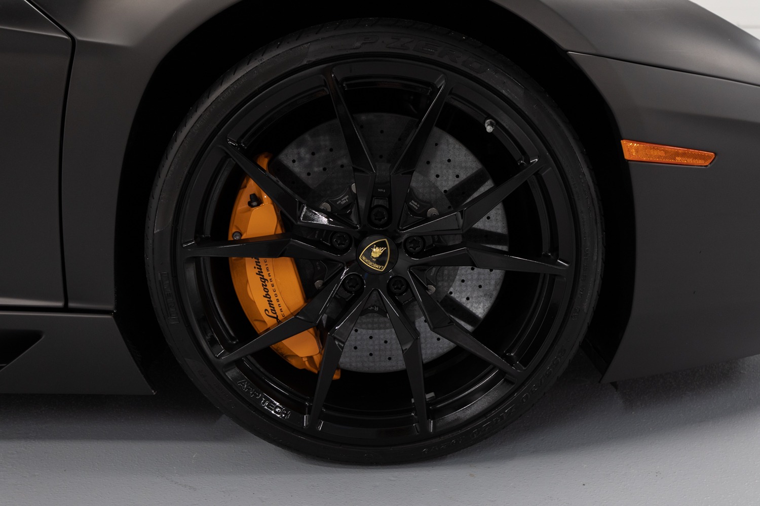 2015 Lamborghini Aventador LP 700-4
